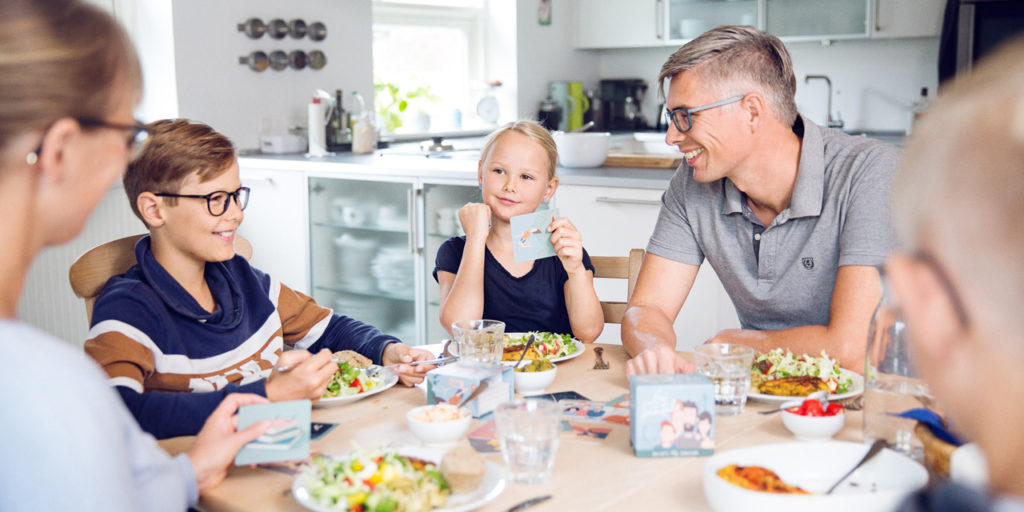 De hjælper familier med at snakke sammen - Udfordringen