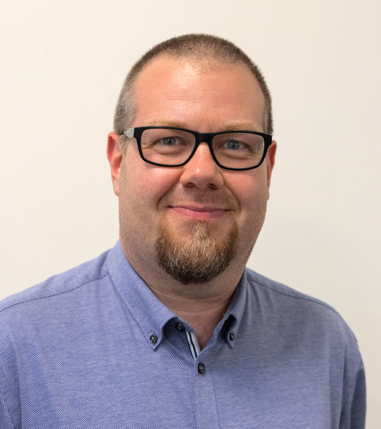 Fra bilforretning til skoleliv - Udfordringen